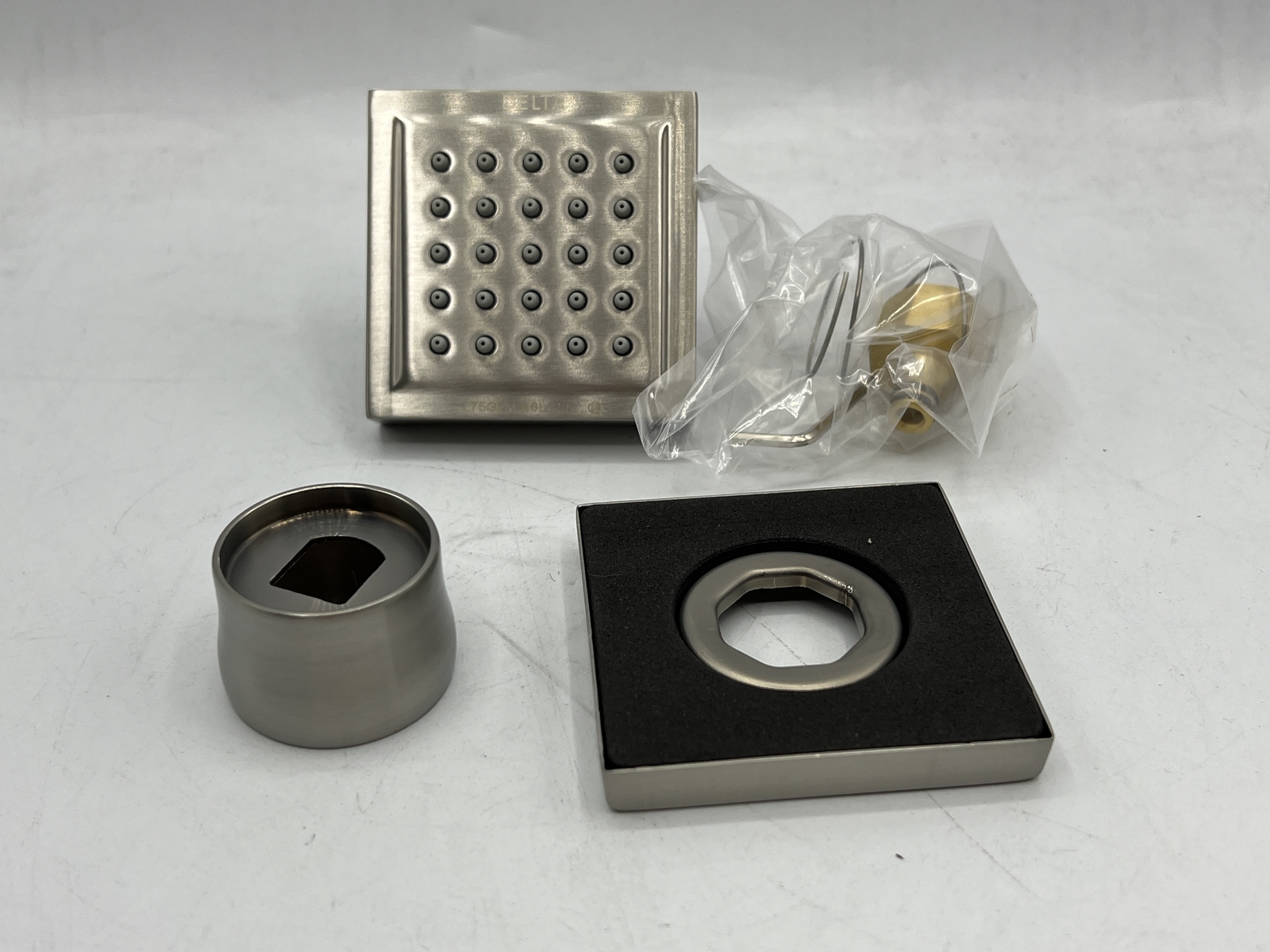 Delta 50150-SS-PR Surface Mount Square Body Spray New Open Box ...