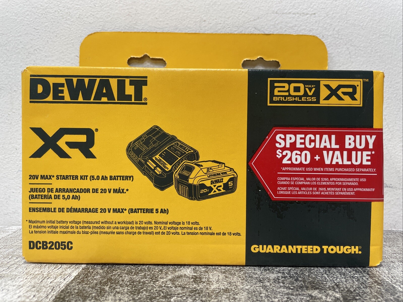 DeWalt DCB205C 20-Volt Maximum XR 5.0 Ah Battery Pack & Charger Starter ...