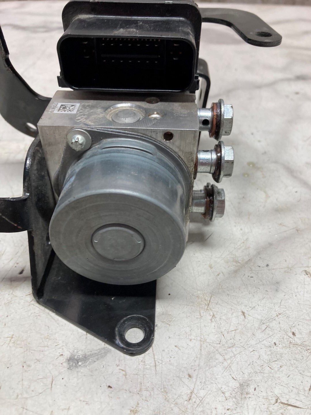 20 Harley Davidson FLSB Softail Sport Glide ABS antilock brake pump ...