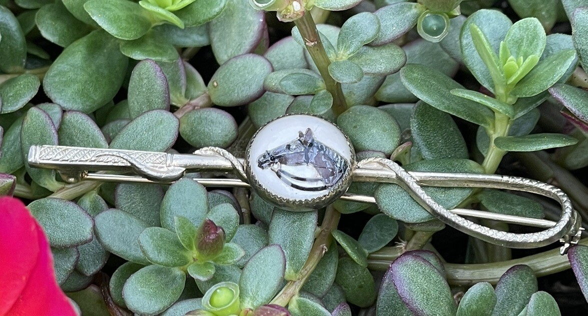 Vintage Reverse Painted Horse Intaglio Crop Equestria… - Gem