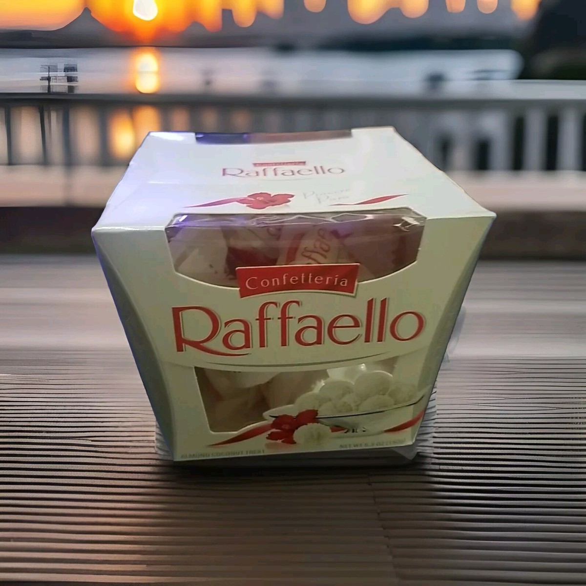 Raffaello Logo