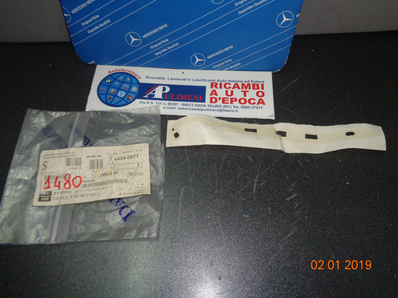 A2118890195 ADESIVO PROTETTIVO SX PARAURTI ANTERIORE MERCEDES CLASSE E ...