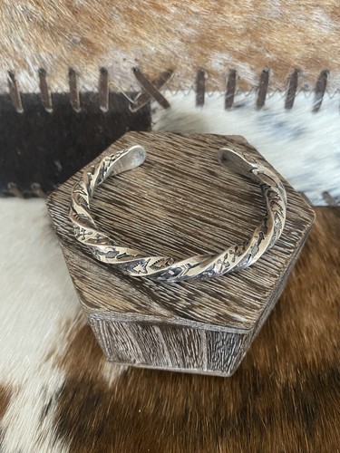 Native American SUNSHINE REEVES Twisted Stamped Sterling Silver Arrow ...