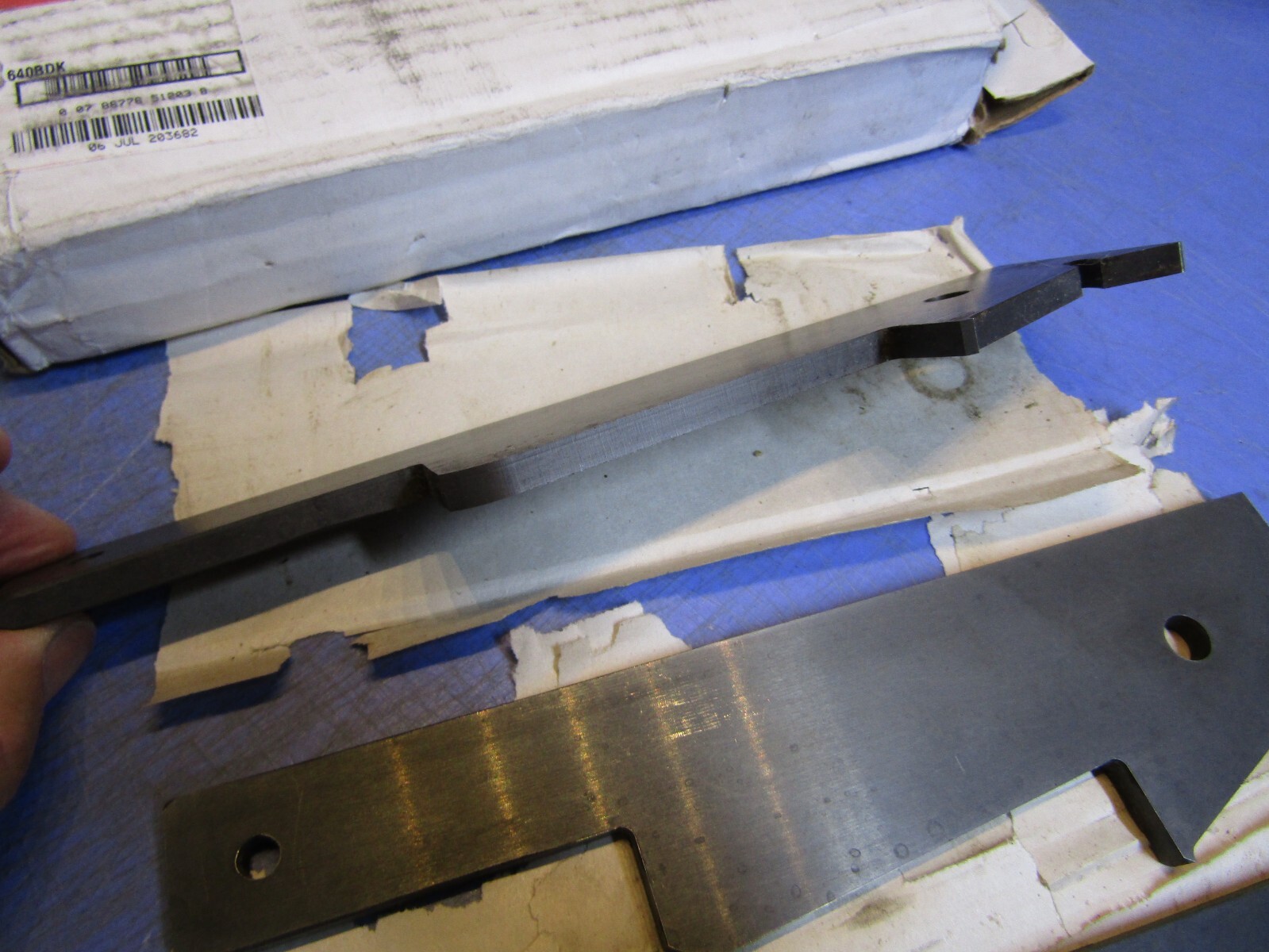 1 – WIREMOLD 640BDK 4000 Base Cutter Replacement Blade Kit. NEW in Box ...