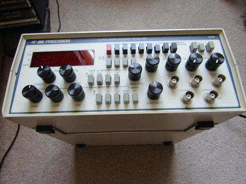 BK Precision - 20MHz Sweep/Function Generator Model 4040 | eBay