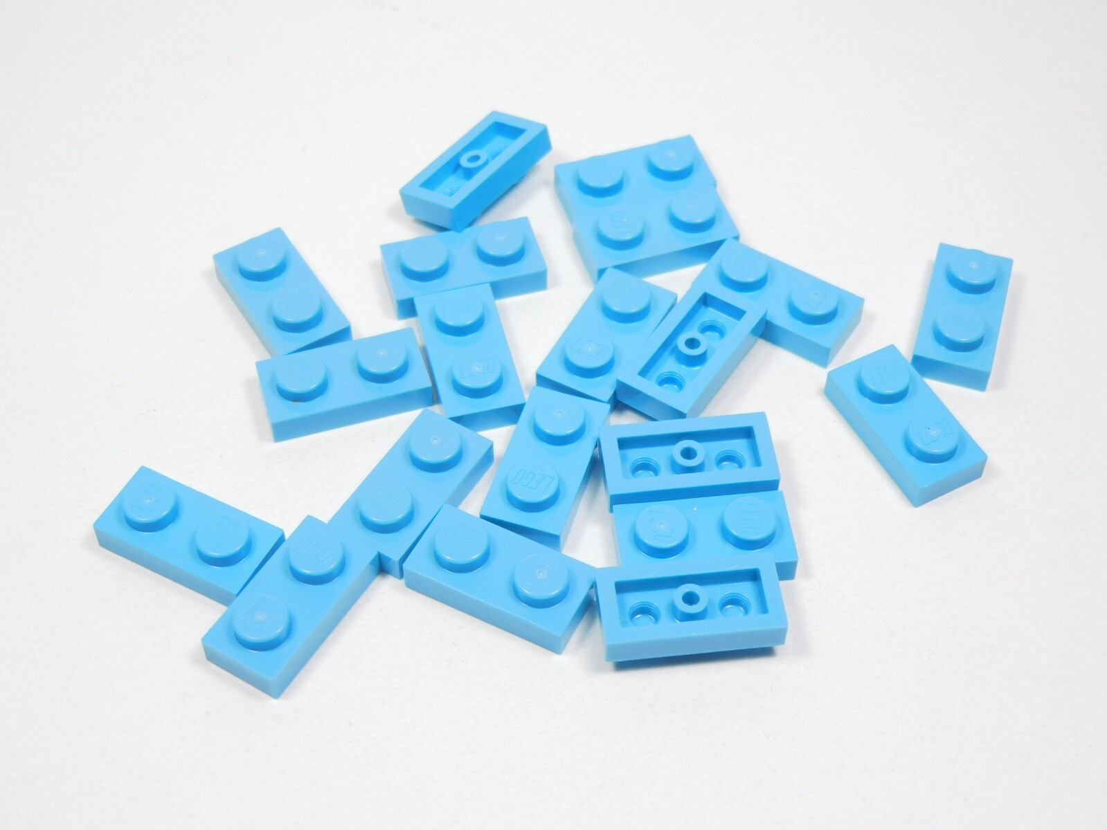 LEGO 20 Medium Azure 1x2 Plates N11 | eBay
