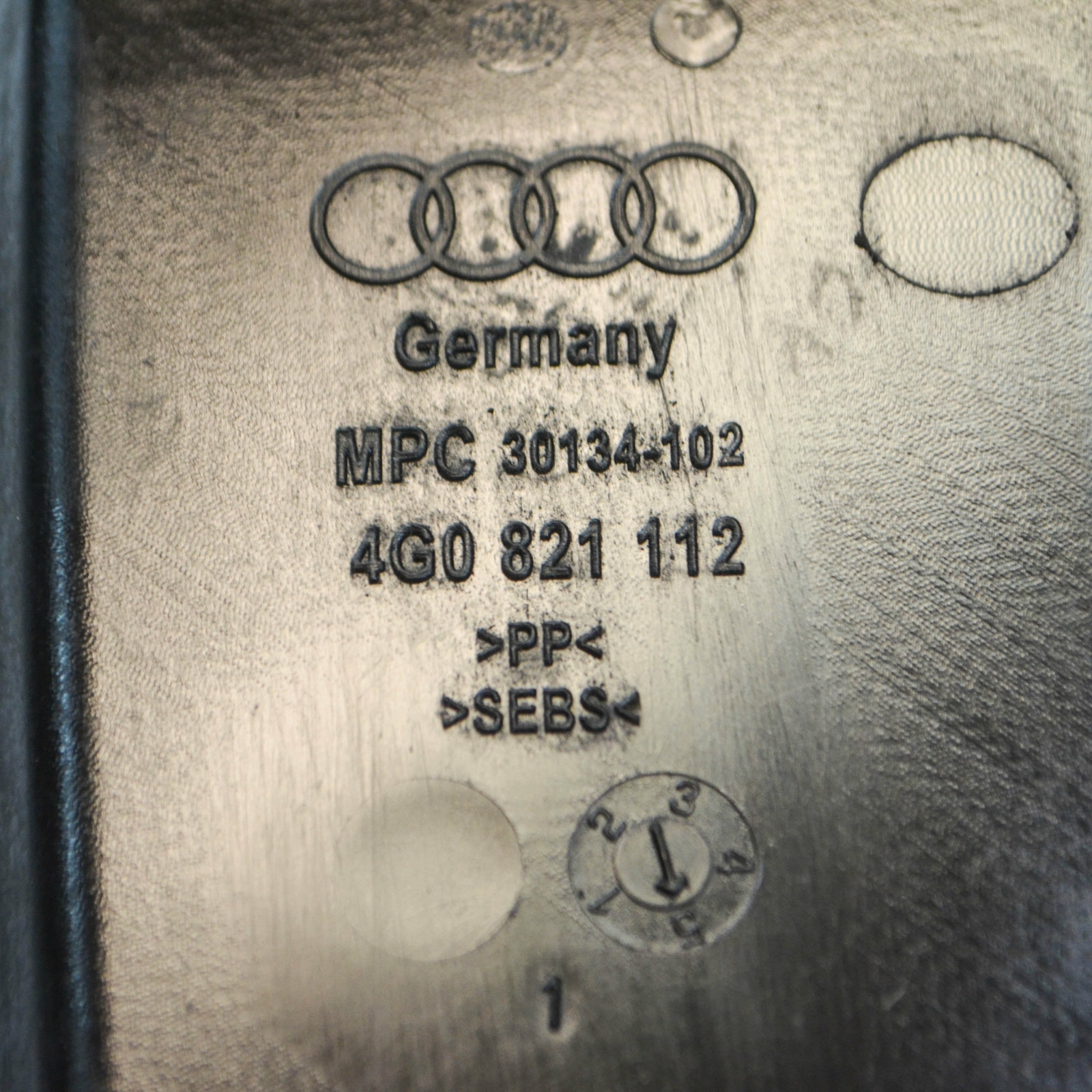 AUDI A6 C7 2015 Front Right Wing Plastic 4G0821112 2.0 Diesel 140kw ...