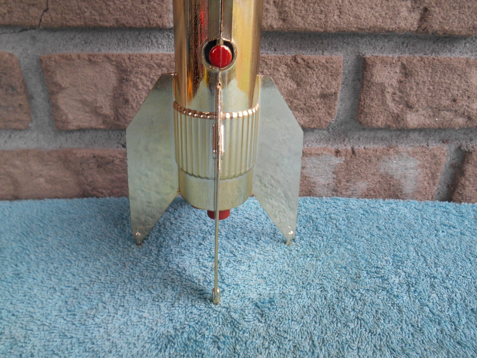 VINTAGE ASTRO MFG. DIE CAST ROCKET SHIP MECHANICAL COIN BANK MERCHANTS ...