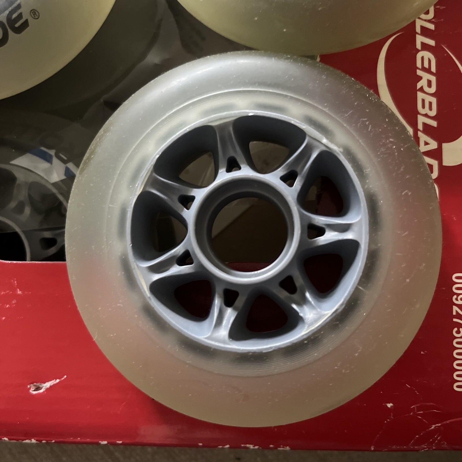 New In Box Rollerblade Active 90mm 84A Replacement Wheels Set of 8 ...