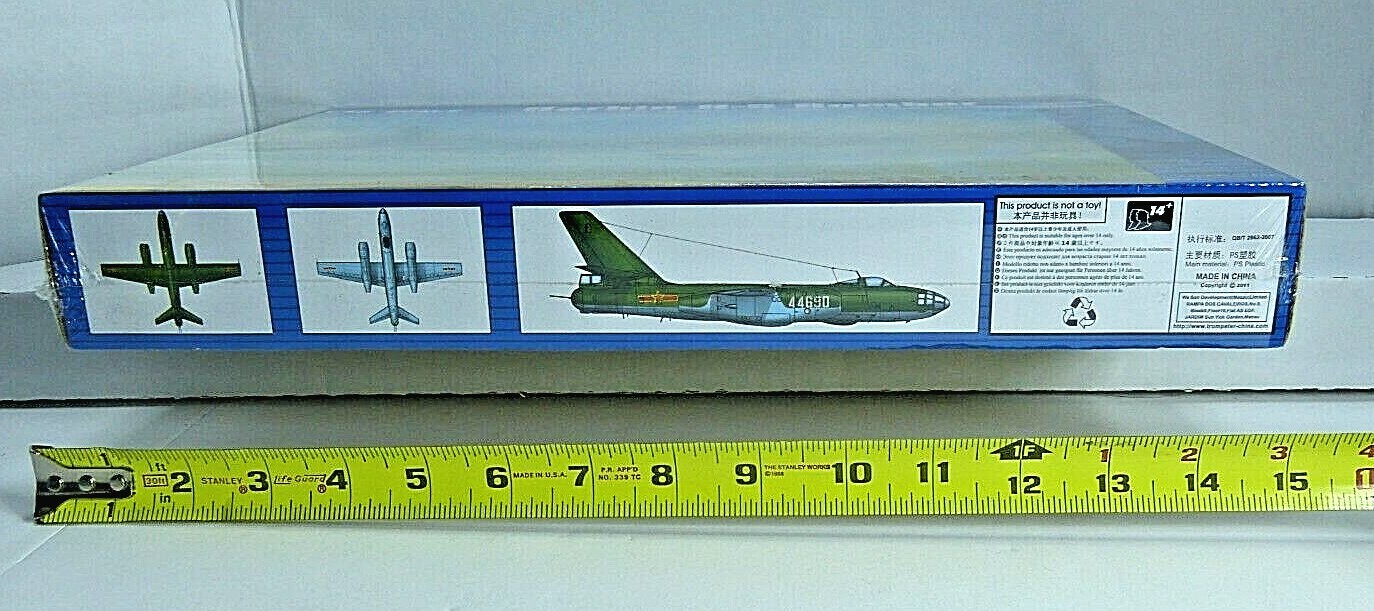 Trumpeter #01603 1/72 Harbin H-5 Bomber Military Airplane Model Kit ...