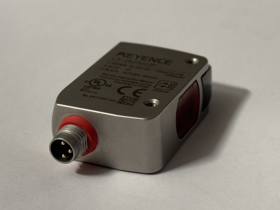 KEYENCE LR-ZB250C3P Self-Contained CMOS Laser Sensor with 3-pin M8 ...