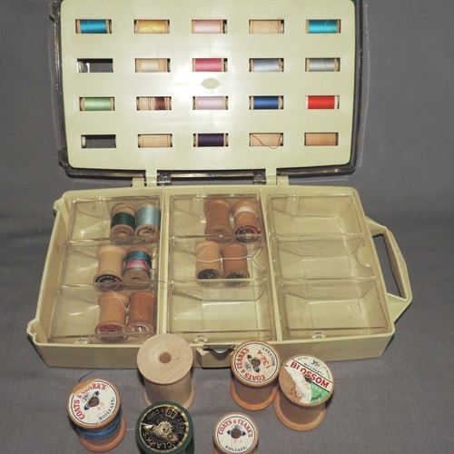 Lot of 34 vintage Wood Sewing Thread Spools for Sewing Crafting ...