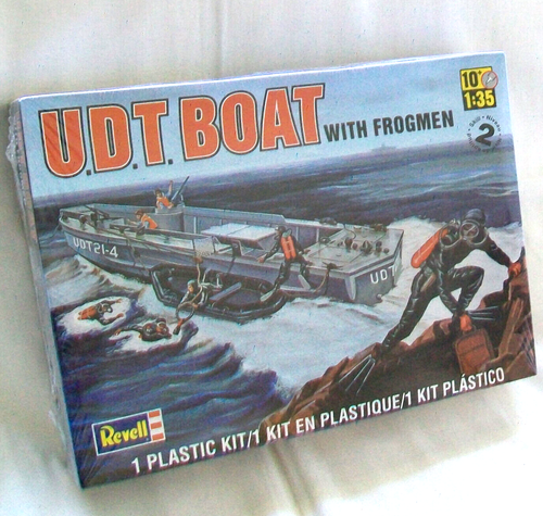Revell Monogram 1 32 UDT Boat With Frogmen Model Kit for sale online | eBay