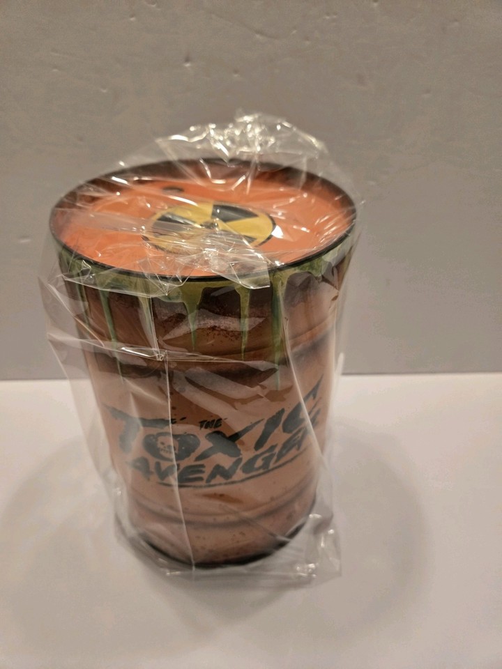 The Toxic Avenger Nuclear Waste Barrel Popcorn Bucket Cenimark ...