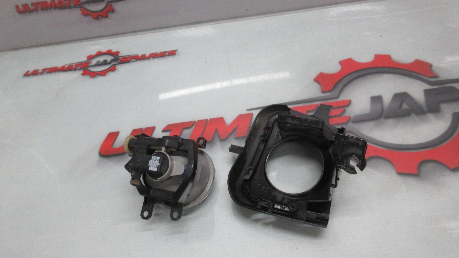 TOYOTA PRIUS RIGHT INDICATOR/FOG/SIDE NHP10R, BUMPER FOGLAMP, 12/11-01/ ...