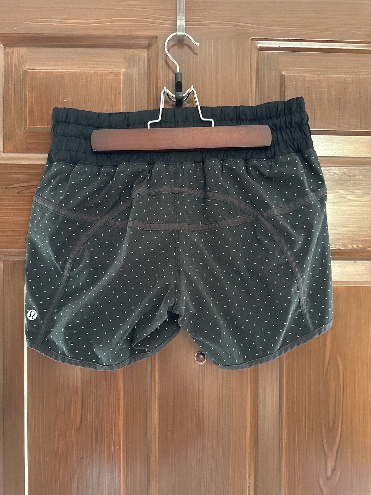 Lululemon Black Polka Dots Tracker Shorts Lined Size 6 - Gem