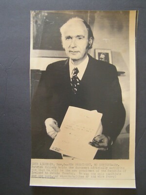 AP Wire Press Photo 1981 Dr Patrick Hillery New President of the Rep ...