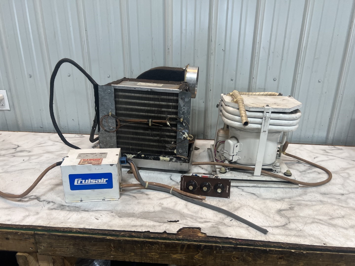 84 Sea Ray 340 Sedan Bridge Boat Cruis Air Cruisair Marine AC air ...