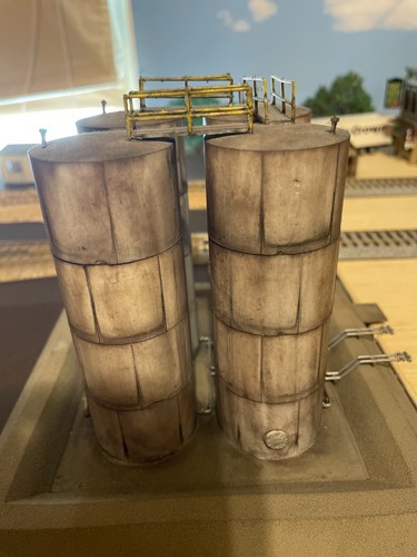 Built Walthers HO Scale Building Truck-Served Fuel Distributor | eBay