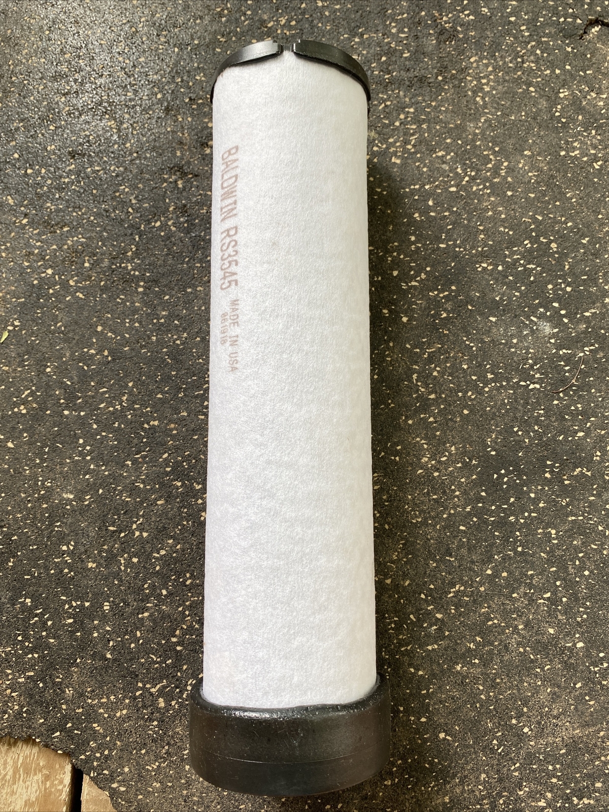 DONALDSON P775302 - Air filter cross reference