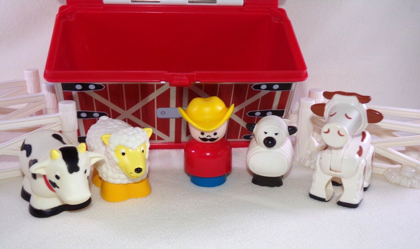 Fisher Price Play Family Farm Lunch Box Carrying Case Little People ...