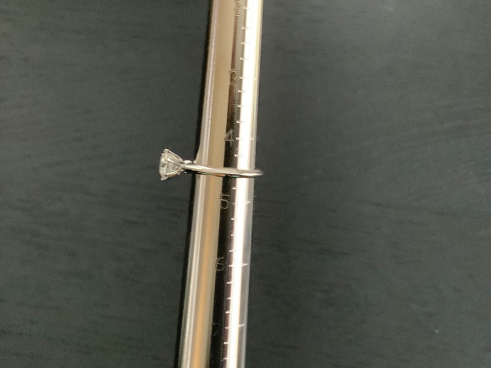 Tiffany & Co Platinum and Diamond Round Engagement Ring 1.03 CT I VS1 ...