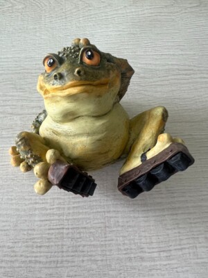 3" Hand Painted Frog Roller Blading Home Decor Sculpture Animal ...