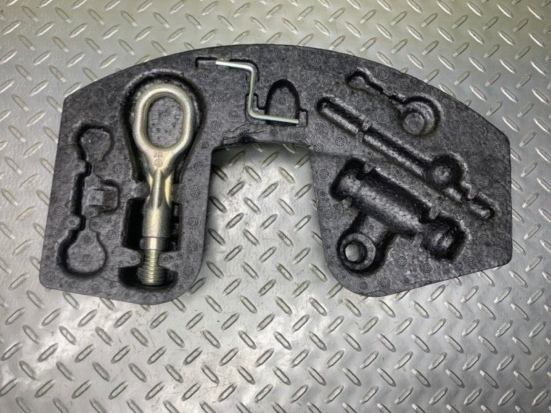 05 06 07 08 09 10 11 Bentley Continental Flying Spur Trunk Tools w/Tow ...