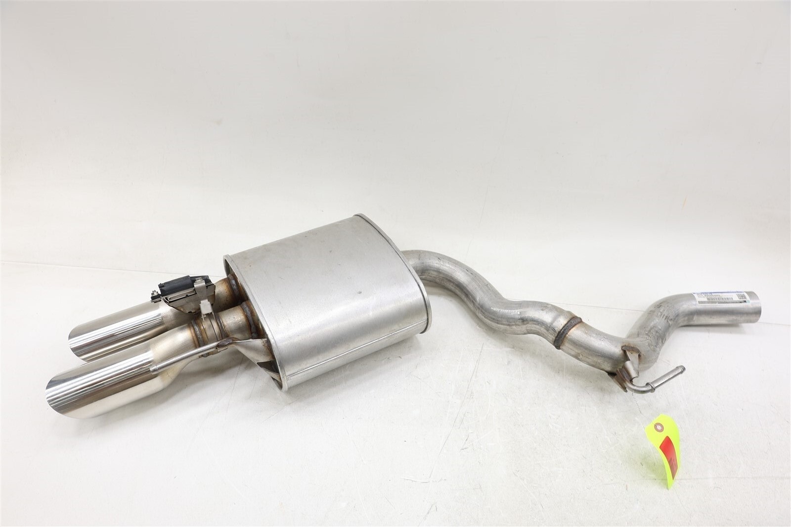 NEW OEM Exhaust Muffler Left w/ Active Exhaust JR3Z-5230-FB Mustang 5 ...