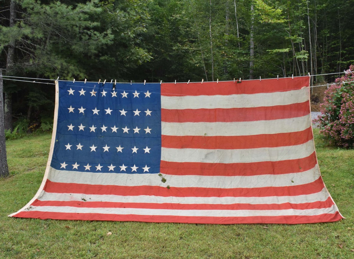 How Many Stars Flag 1876 On 28 Star US Flag | Bullock Texas State