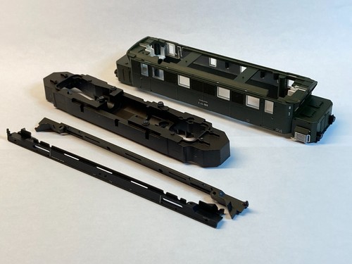Pièces châssis et caisse pour locomotive E44, Marklin 37444, HO 1/87 ...