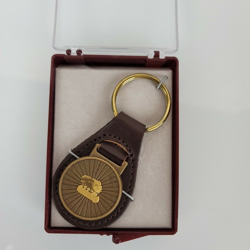 Knotts Knott's Camp Snoopy Leather Keychain Key FOB Mall of America ...