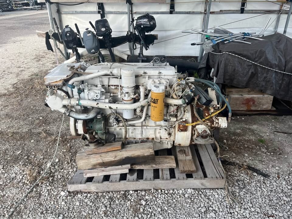 Caterpillar CAT 3116 Marine Diesel Engine Pair 300 HP 3116TA TWIN DISC ...