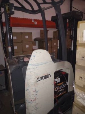Forklifts - Crown Electric