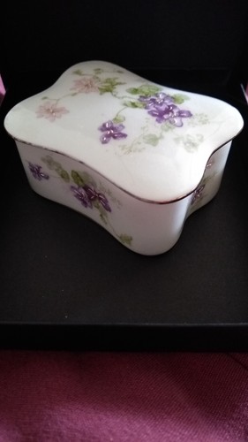LIMOGES FRANCE PORCELAIN TRINKET BOX W/violet and pink Cosmos HAND ...