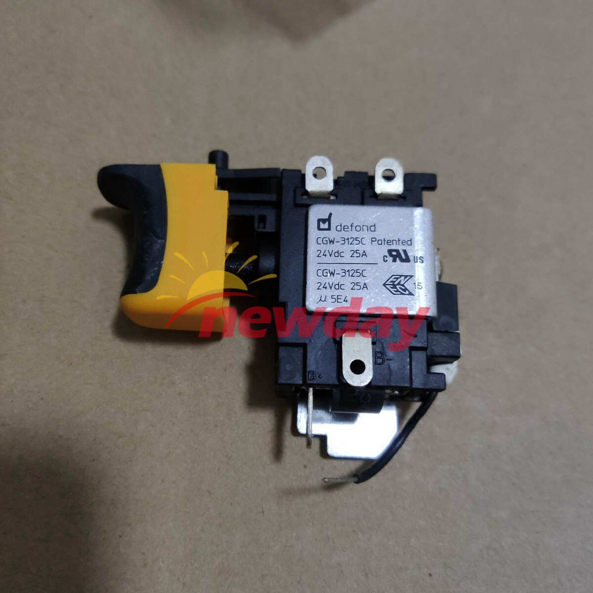 NEW QTY:1PCS Defond Trigger Switch CGW-3125C 24VDC 25A | eBay