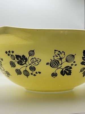 Pyrex Gooseberry Pattern Vintage Mixing Bowl 4 Qt Black On Yellow | eBay