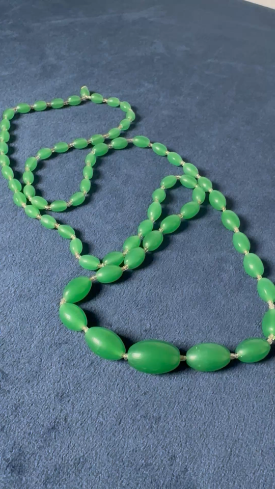 EXTRA LONG!! Vintage Czech Uranium Deep Green Glass bead (69) necklace ...