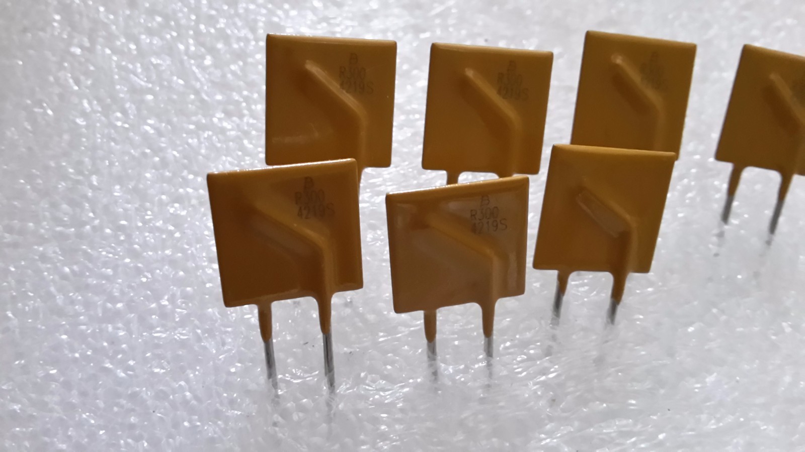 10 Pcs Mf-r300 MFR300 Bourns PTC Resettable Fuses Mf-r Series NOS for ...