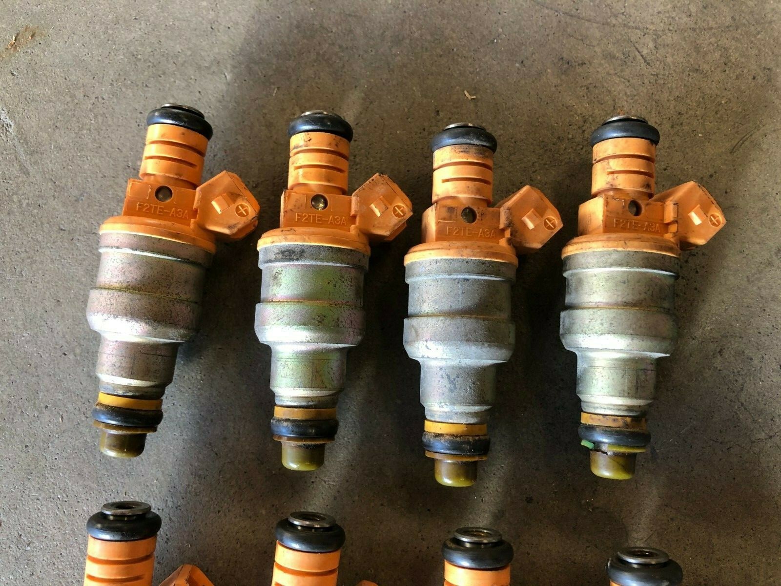 GENUINE BOSCH FORD TOP FEED FUEL INJECTOR 19LB OEM USED F2TE-A3A 208CC ...