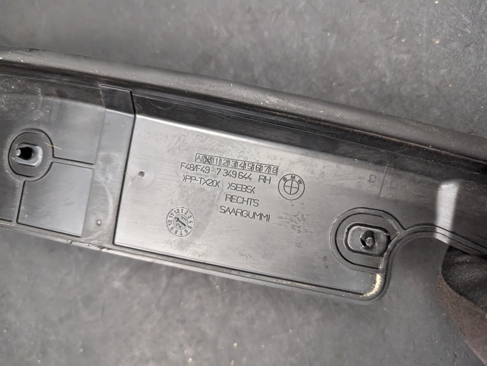 Front Right Door Front Side Weatherstrip 2022 BMW X1 51767349644 2016 ...