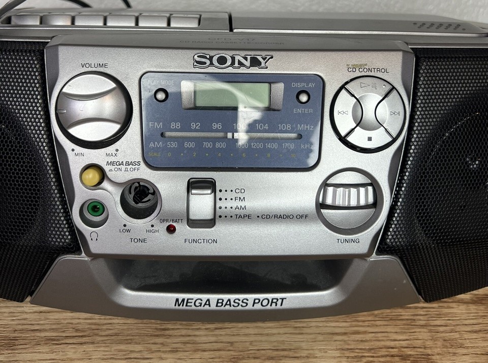 Vintage Sony CFD-V17 AM/FM Radio CD Cassette Recorder Boombox Mega Bass ...