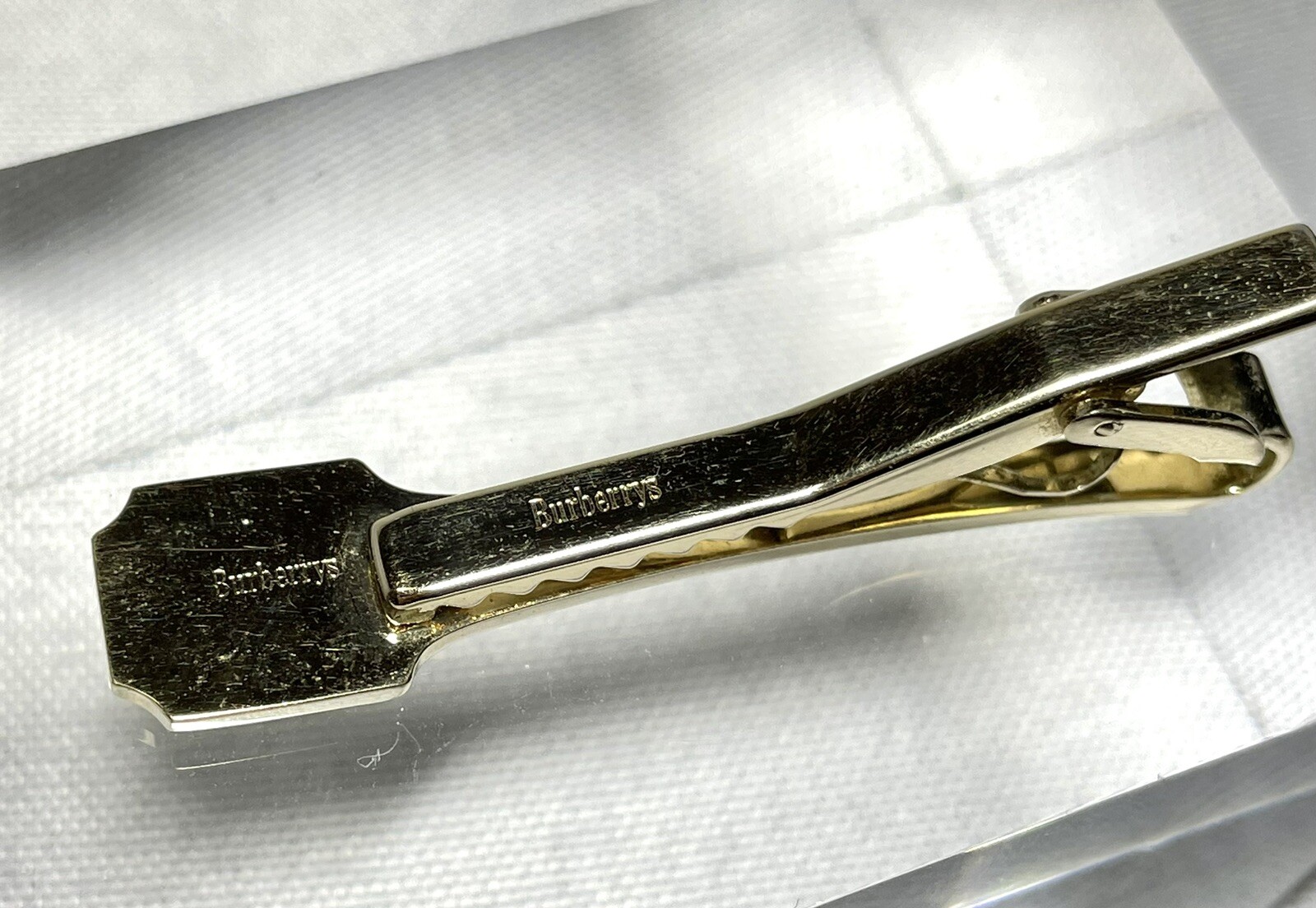 very rare Burberry Night horse Large Logo Tie Pin Tie… - Gem