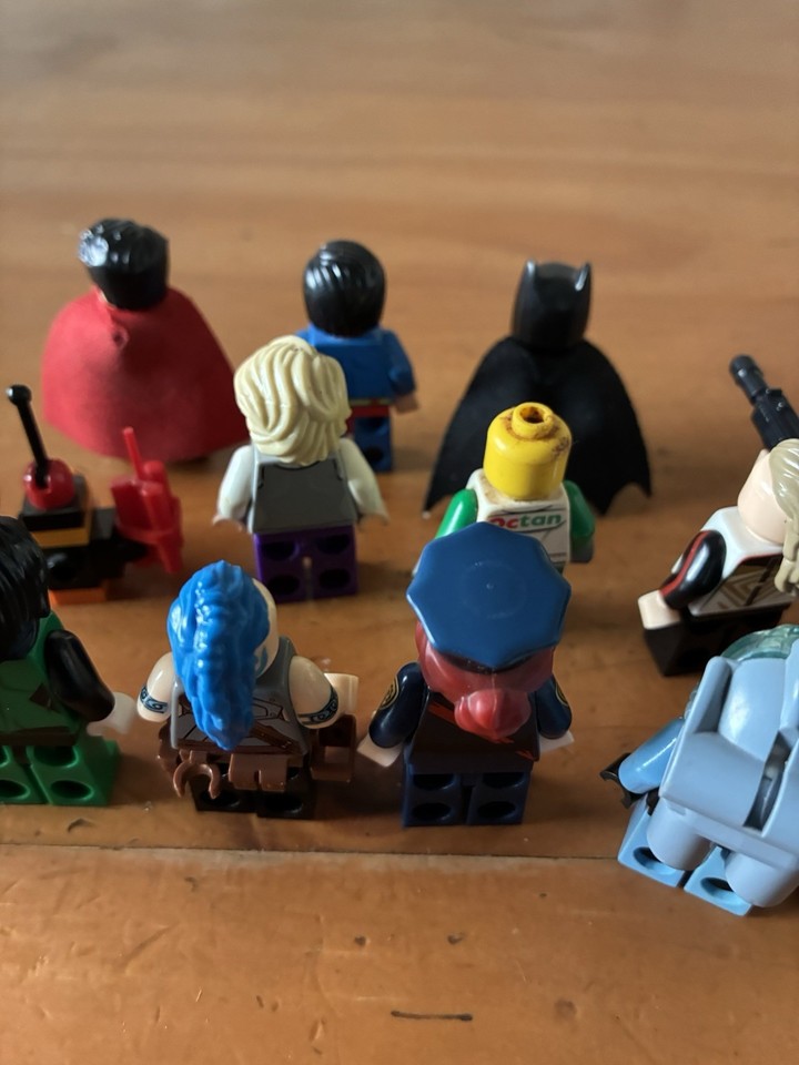 Lego Mini Figure DC Lot & Few Random Legos Figures | eBay