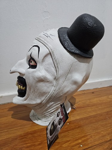 TERRIFIER | SIGNED Art the Clown Tinsley Transfers Mask | David ...
