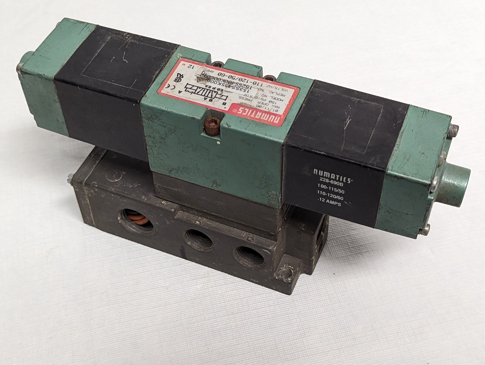 Numatics 3/8" Mark 15 Dual Solenoid Valve, 110 VAC, 4 Way 2 Position ...