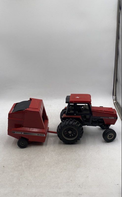 Vintage Red Black Diecast Case International Caseih 8465 Farm Tractor ...