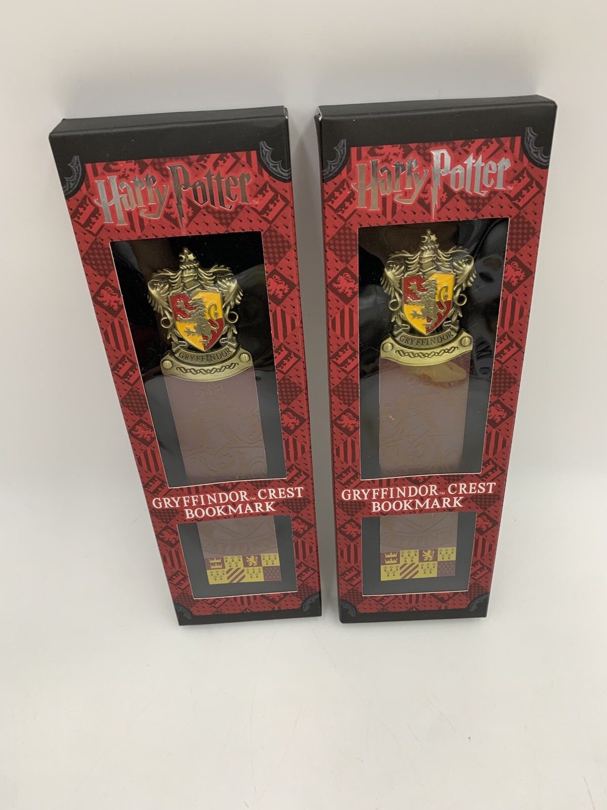 Noble Collection Harry Potter - Bookmark Gryffindor crest bookmark ...