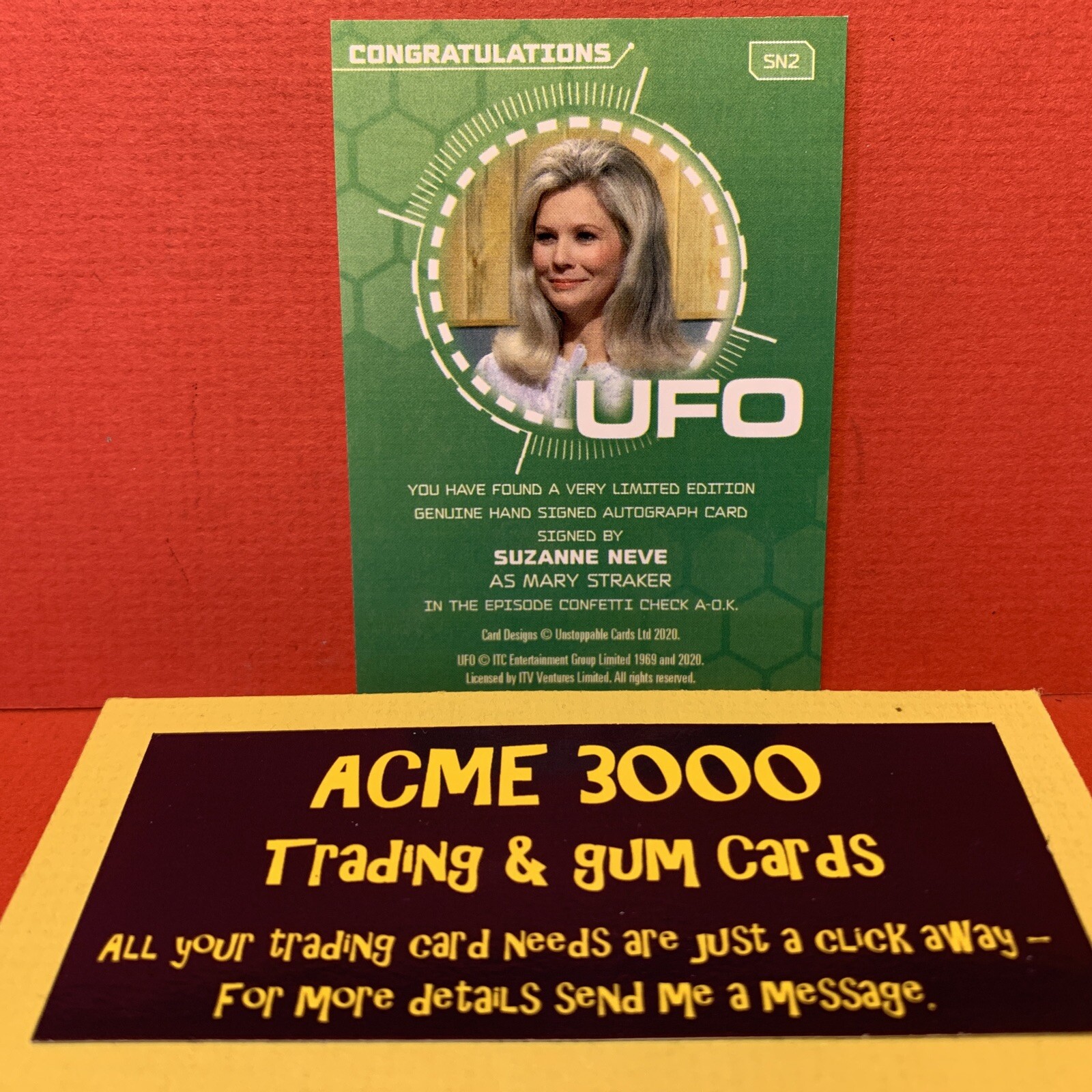 Unstoppable UFO Series3 SUZANNE NEVE Mary Straker SILVER FOIL Autograph ...