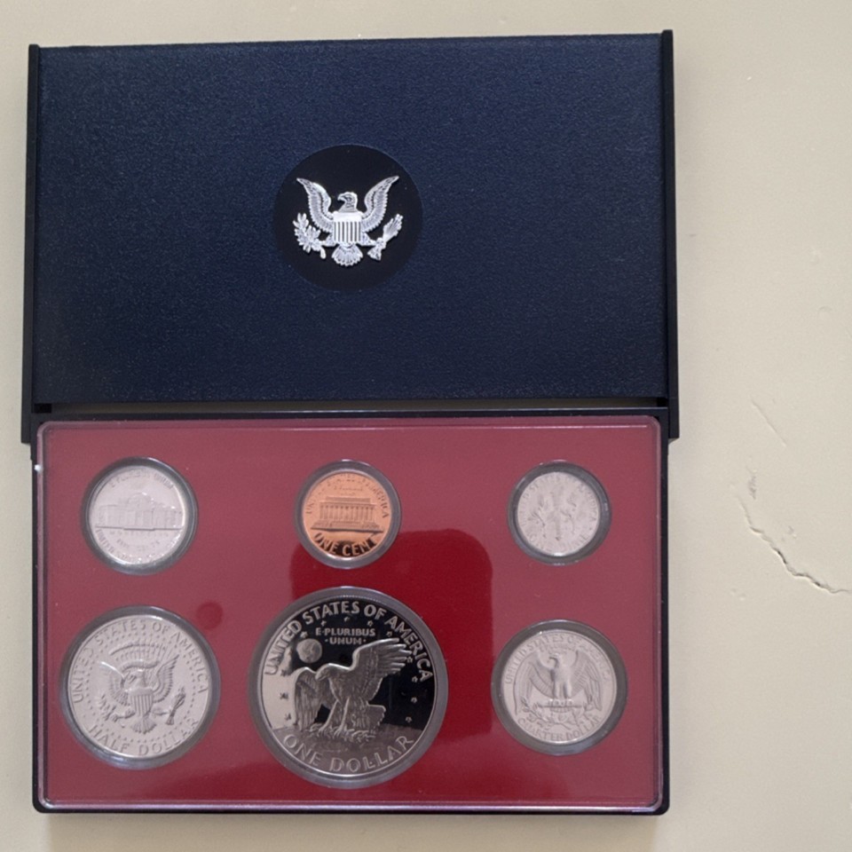 U.S. Mint 1977 Proof Set San Francisco Uncirculated with Original ...